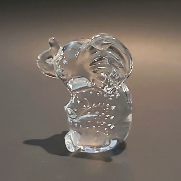 Accents | Vtg Glass Elephant Paperweight | Poshmark
